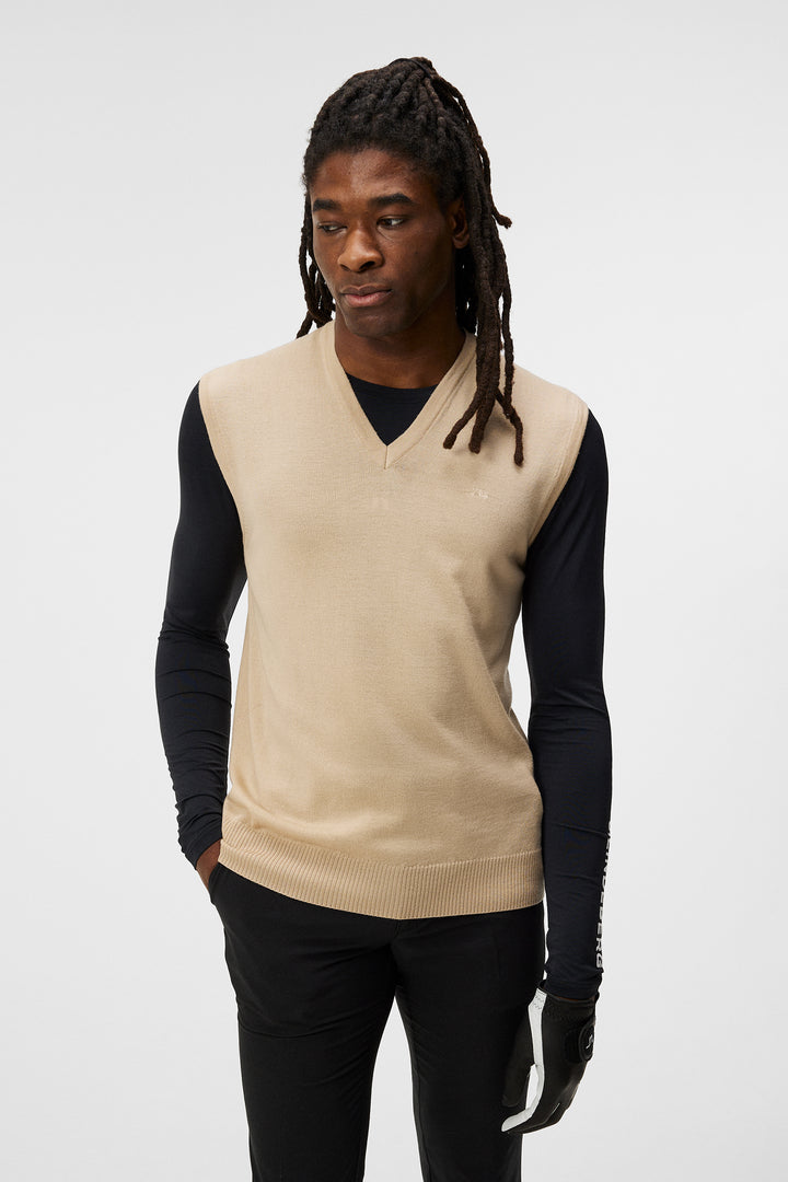 Liam Knitted Vest / Safari Beige – J.Lindeberg