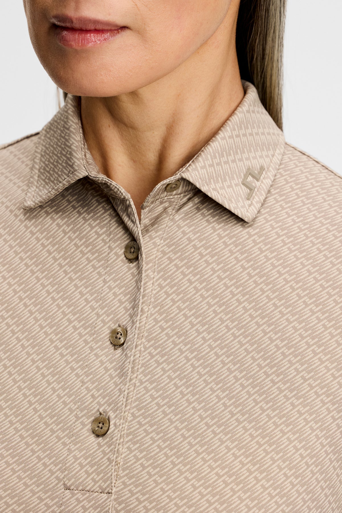 Caitlyn Polo / Flight Bridge Brindle Fossil S – J.Lindeberg