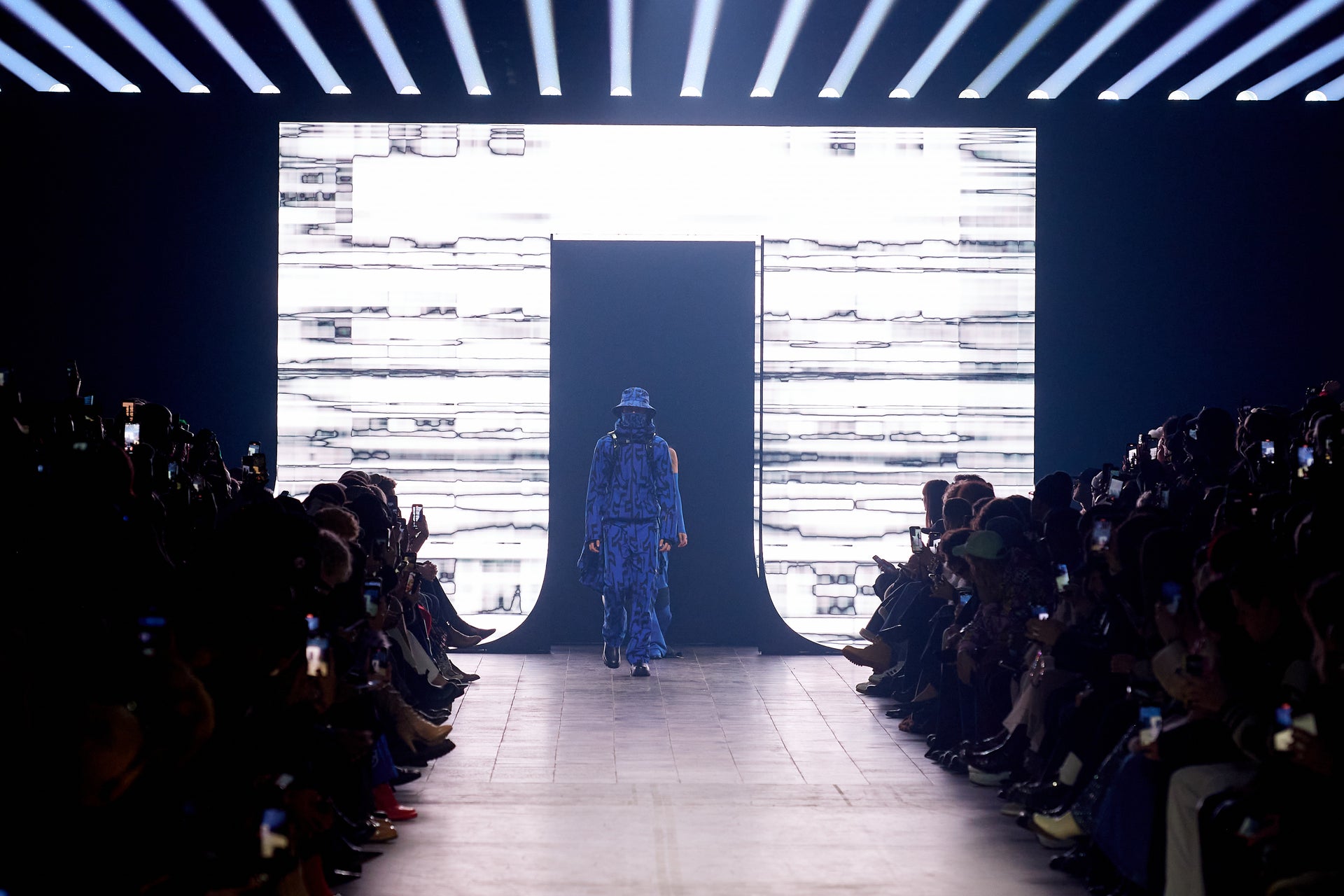 FW24 RUNWAY – J.Lindeberg