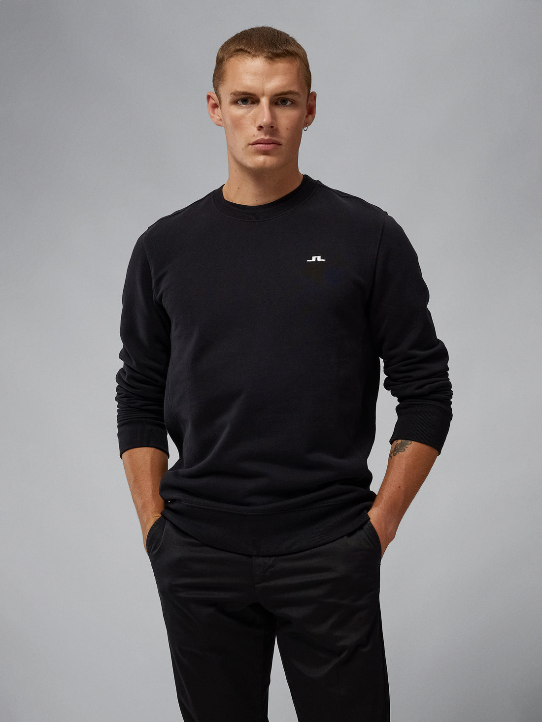 Cal Crew Neck Sweat / Black – J.Lindeberg