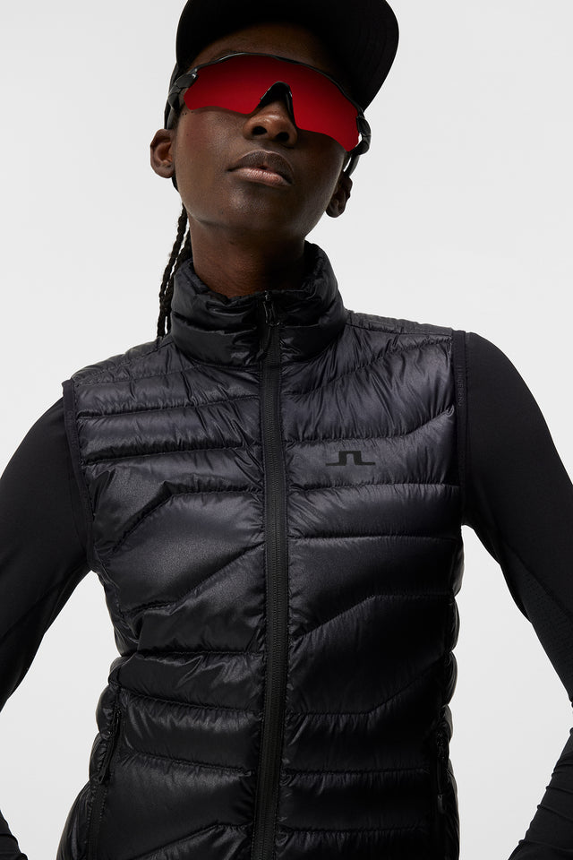 Classic Vests for Women - J.Lindeberg