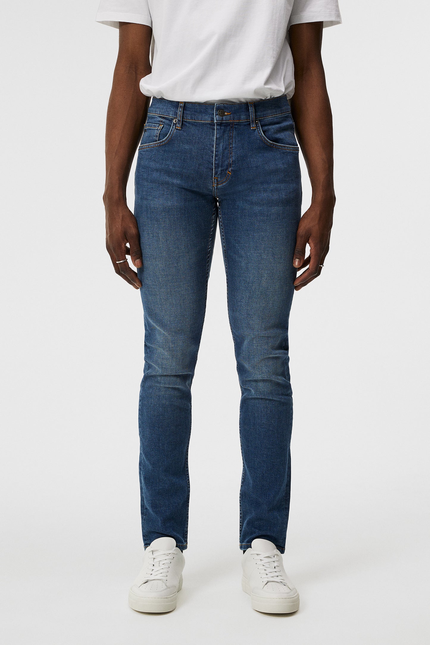 Jay Active Mid Indigo Jeans / Mid Blue – J.Lindeberg