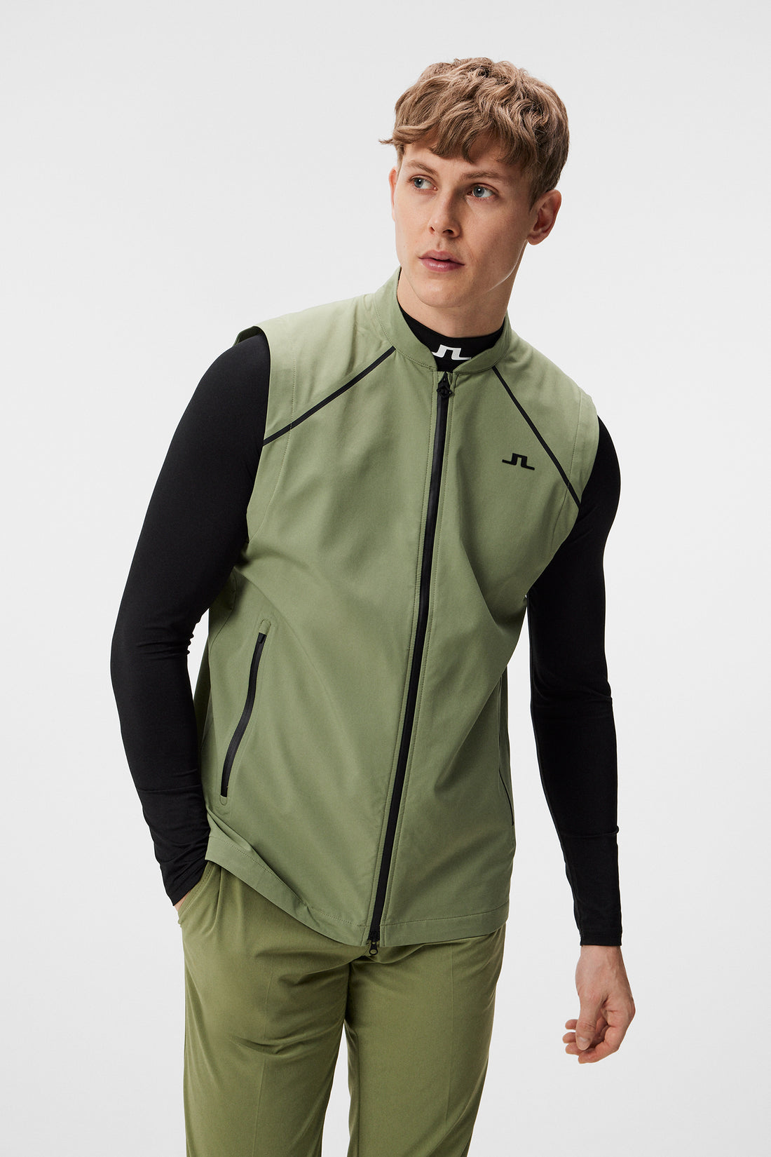 Vardo Light Tech Vest / Oil Green – J.Lindeberg