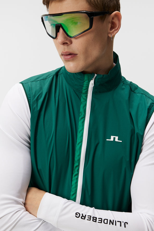 Men's Fashion: Functional Golf Vests - J.Lindeberg